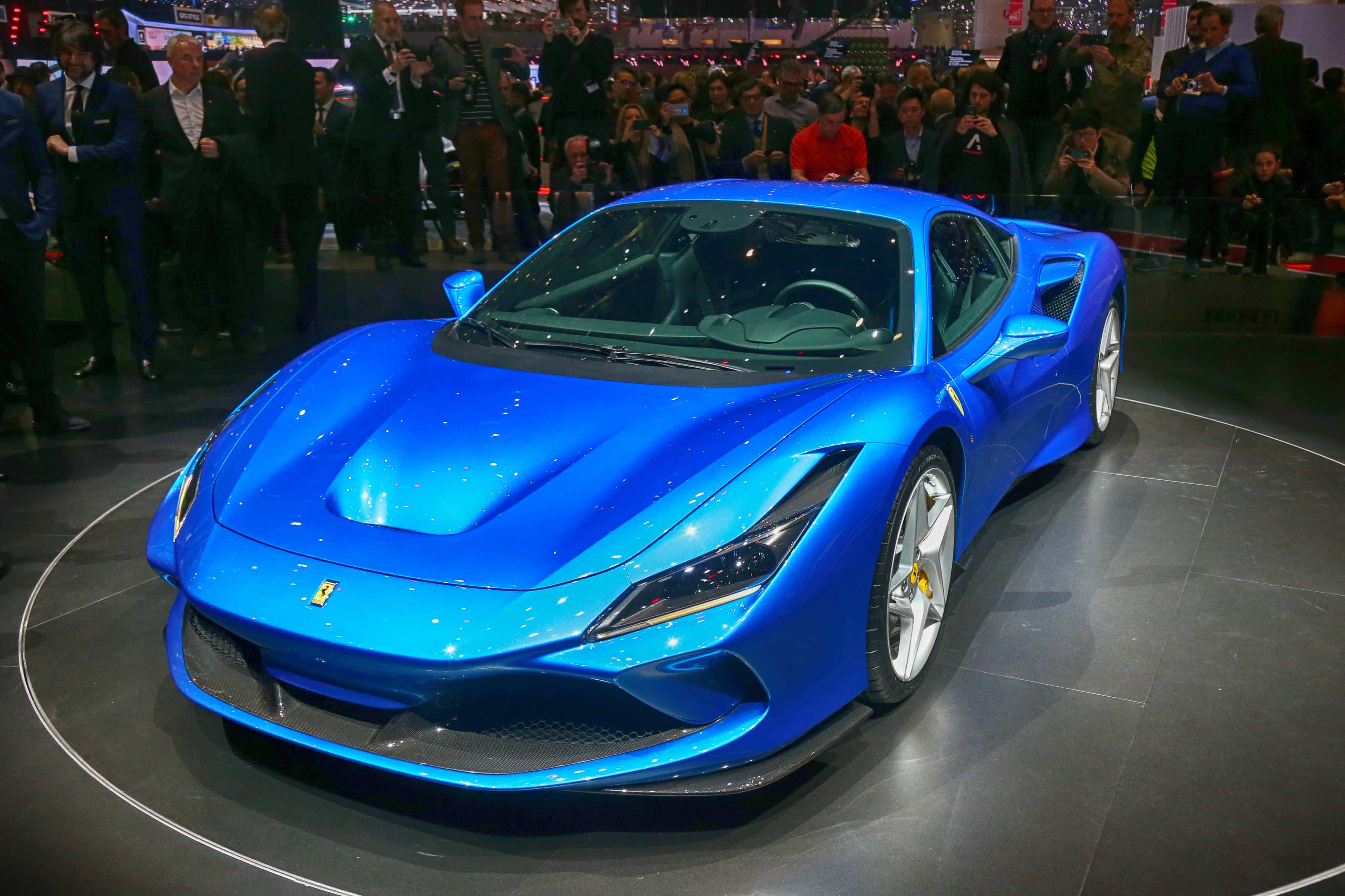 Cenevre’de Ferrari’den 720 HP’lik güç gösterisi - Doğan Kabak