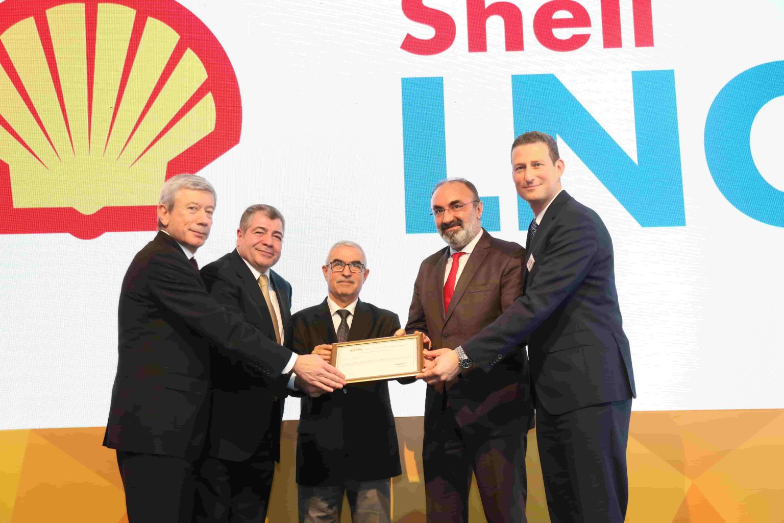 Shell & Turcas, Türkiye’nin ilk LNG istasyonunu açtı - Doğan Kabak